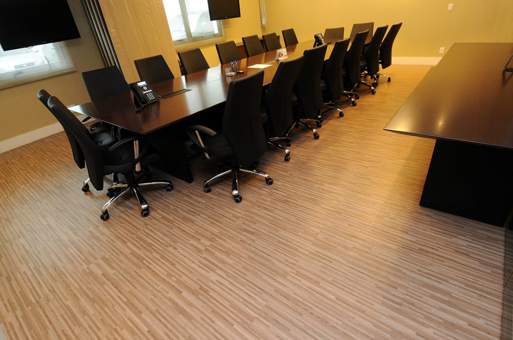 Piso Vinílico Revitech Ecoidea Wood | A TERRA Decorações